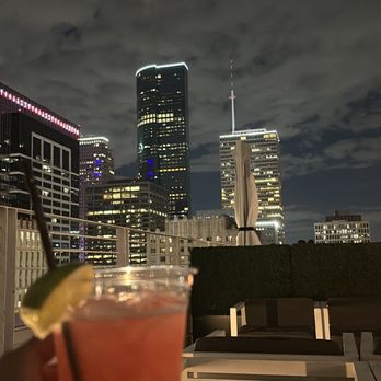 Z ON 23 ROOFTOP - Updated August 2024 - 213 Photos & 250 Reviews - 1121 ...