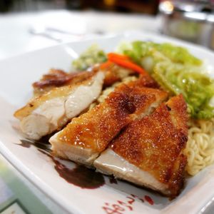 BÊP VIETNAMESE KITCHEN - 116 Photos & 43 Reviews - 士丹頓街9-11號, Hong Kong ...