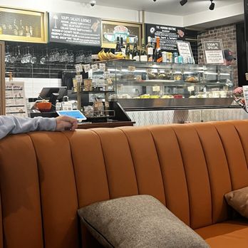 CENTRAL PERK CAFE - Updated September 2025 - 280 Photos & 79 Reviews ...