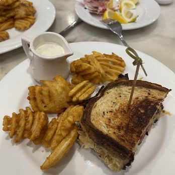 CAFÉ MILANO - Updated June 2024 - 1038 Photos & 573 Reviews - 2707 S ...