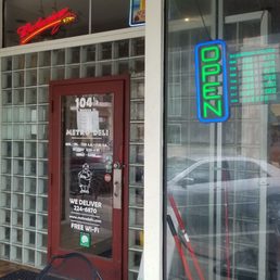 METRO DELI - Updated July 2025 - 120 Photos & 104 Reviews - 104 S ...