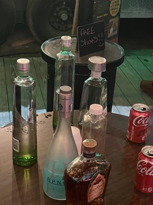 TASTE BUDZZZ - Updated May 2024 - 36 Photos & 19 Reviews - 207 W Richey ...