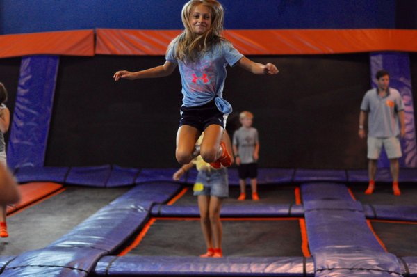 SKY ZONE CHARLESTON - Updated May 2025 - 94 Photos & 60 Reviews - 411 ...