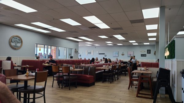 GOLDEN OAK PANCAKE HOUSE - ST. PETERS - Updated December 2025 - 60 ...
