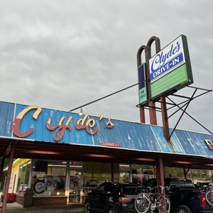 CLYDE’S DRIVE-IN - 117 Photos & 211 Reviews - 3 US Highway 2 W, St ...