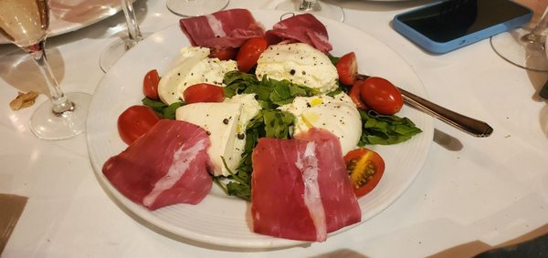 PIEGARI - Updated August 2025 - 122 Photos & 43 Reviews - Posadas 1042 ...