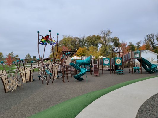 VETERANS PARK SPLASH PAD - Updated August 2025 - 31 Photos - 1121 S ...
