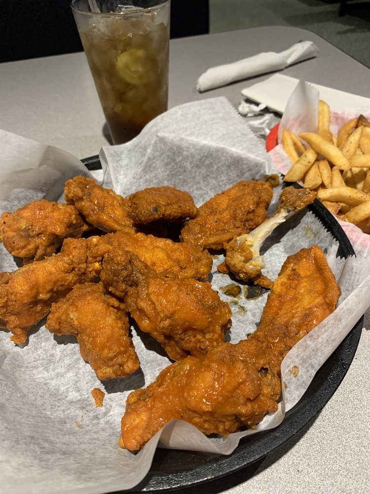 COACHES BAR & GRILL - Updated June 2024 - 28 Photos & 62 Reviews - 1480 ...