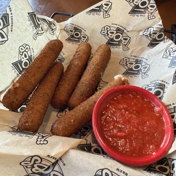 BOB’S BURGERS & BREW - Updated November 2025 - 160 Photos - 344 Reviews - 1611 SE Everett Mall ...