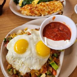 PLUM DELICIOUS FAMILY RESTAURANT - Updated November 2024 - 165 Photos ...