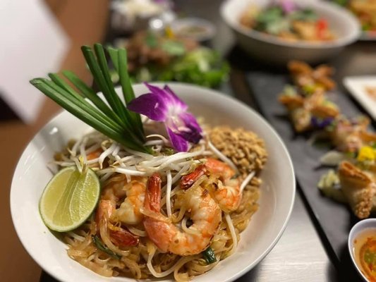 TAI ME UP - 19 Photos - Thai - 301 Bridge St, Phoenixville, PA ...