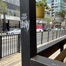 TEN FOOT HENRY - Updated January 2026 - 994 Photos & 681 Reviews - 1209 ...