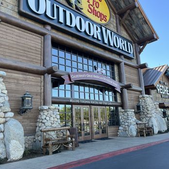 BASS PRO SHOPS - Updated July 2025 - 476 Photos & 216 Reviews - 71 ...