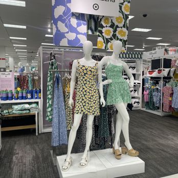 TARGET - Updated July 2025 - 282 Photos & 216 Reviews - 40 W 225th St ...
