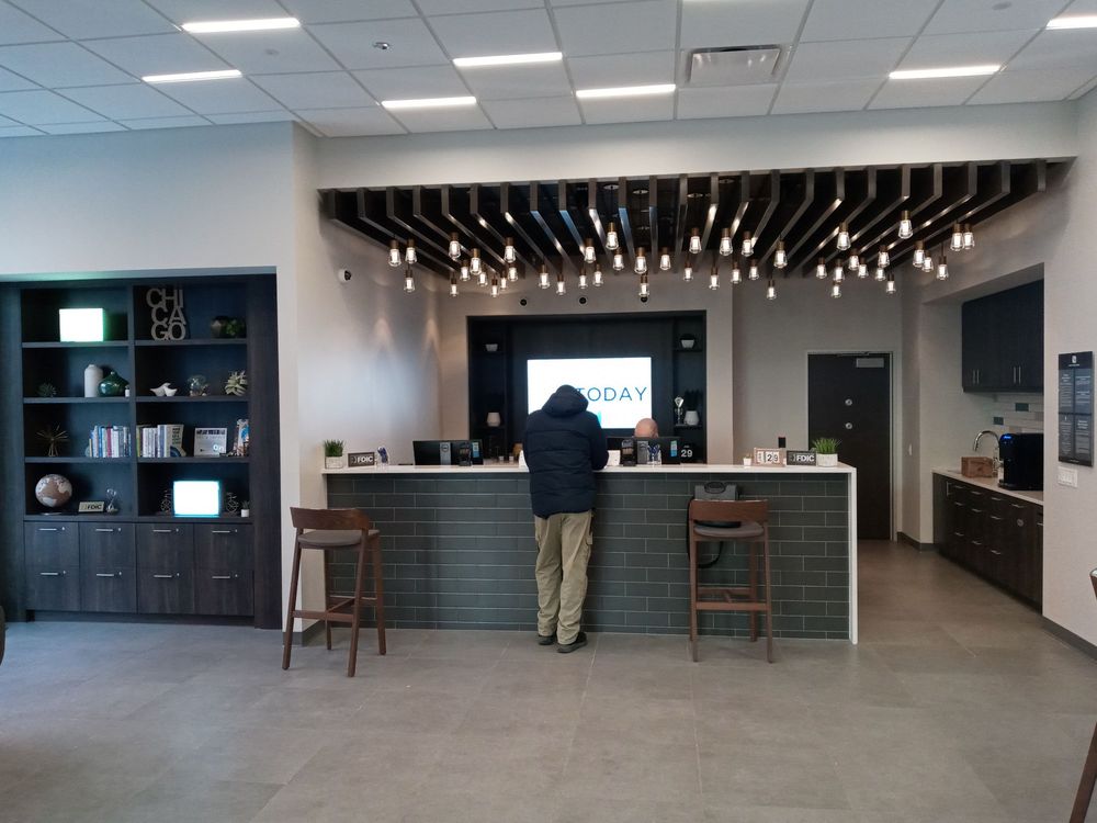 FIFTH THIRD BANK - Updated May 2024 - 829 W Belmont Ave, Chicago ...