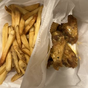 OAK TREE CAFE - Updated August 2025 - 6200 Oak Tree Blvd, Independence ...