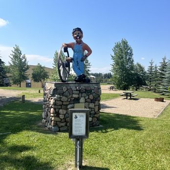 GOPHER HOLE MUSEUM - Updated October 2025 - 23 Photos - 208 1 Street SW ...