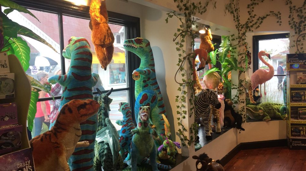 TOY ISLAND - BROADWAY SOUTH - Updated September 2024 - 13 Photos - 1305 ...