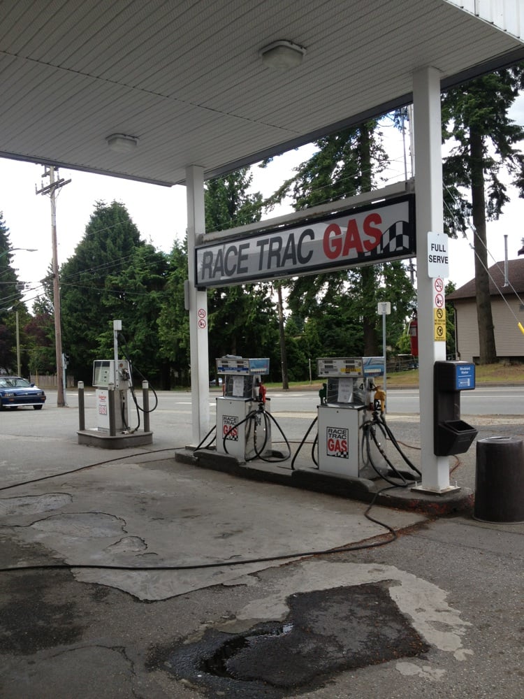 RACE TRAC GAS - Updated December 2025 - 952 Como Lake Avenue, Coquitlam ...