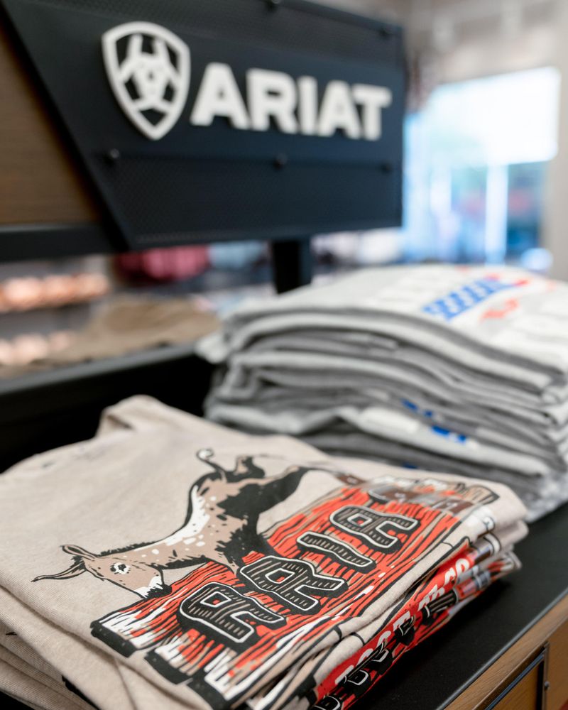 ARIAT OUTLET - Updated December 2025 - 44 Photos - 4976 Premium Outlets ...