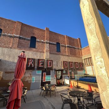 RED DOOR ON MAIN - Updated December 2025 - 22 Photos & 20 Reviews - 414 ...