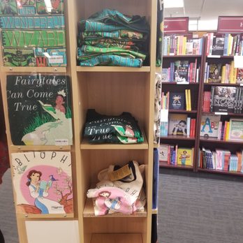 VROMAN’S BOOKSTORE - Updated June 2024 - 1099 Photos & 852 Reviews ...