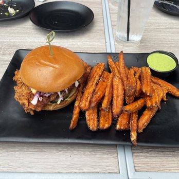 THE POINT PATIO BAR & BISTRO - Updated July 2024 - 470 Photos & 456 ...