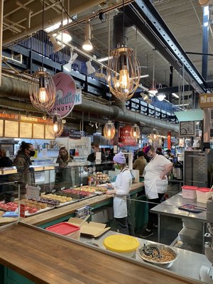 DESTINATION DONUTS - Updated January 2025 - 265 Photos & 221 Reviews ...