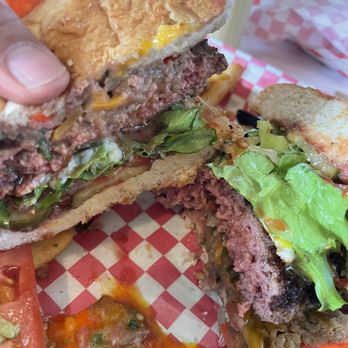 BIGZ BURGER JOINT - Updated November 2025 - 216 Photos & 308 Reviews ...