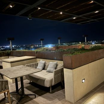 LEVEL 5 ROOFTOP RESTAURANT - Updated July 2025 - 571 Photos & 299 ...