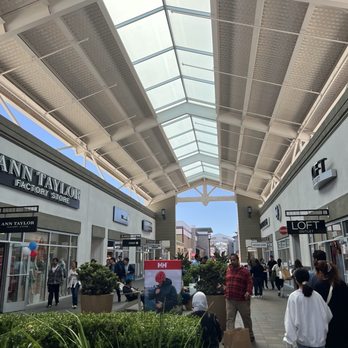 SAN FRANCISCO PREMIUM OUTLETS - Updated September 2025 - 1236 Photos ...