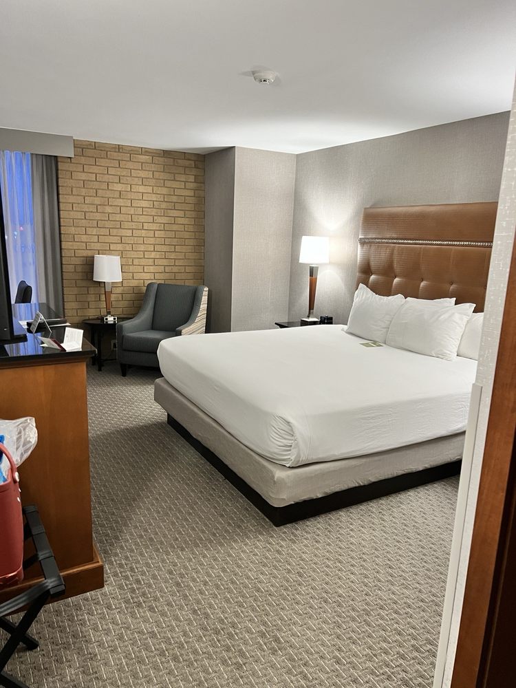 DRURY INN & SUITES CHAMPAIGN - Updated July 2025 - 31 Photos & 47 ...