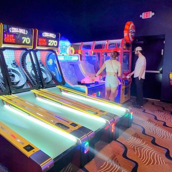 1UP ENTERTAINMENT + SOCIAL - Updated September 2025 - 102 Photos & 44 ...