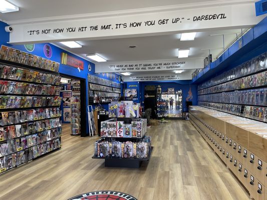 MAIN STREET COMICS & TOYS - Updated October 2025 - 33 Photos & 39 ...