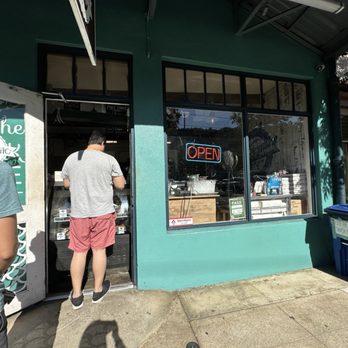 OFF THE HOOK POKE MARKET - Poke in Honolulu, Hawaii at 2908 E Manoa Rd ...