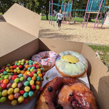 VEGAS DONUTS - Updated October 2025 - 62 Photos & 17 Reviews - 4003 ...