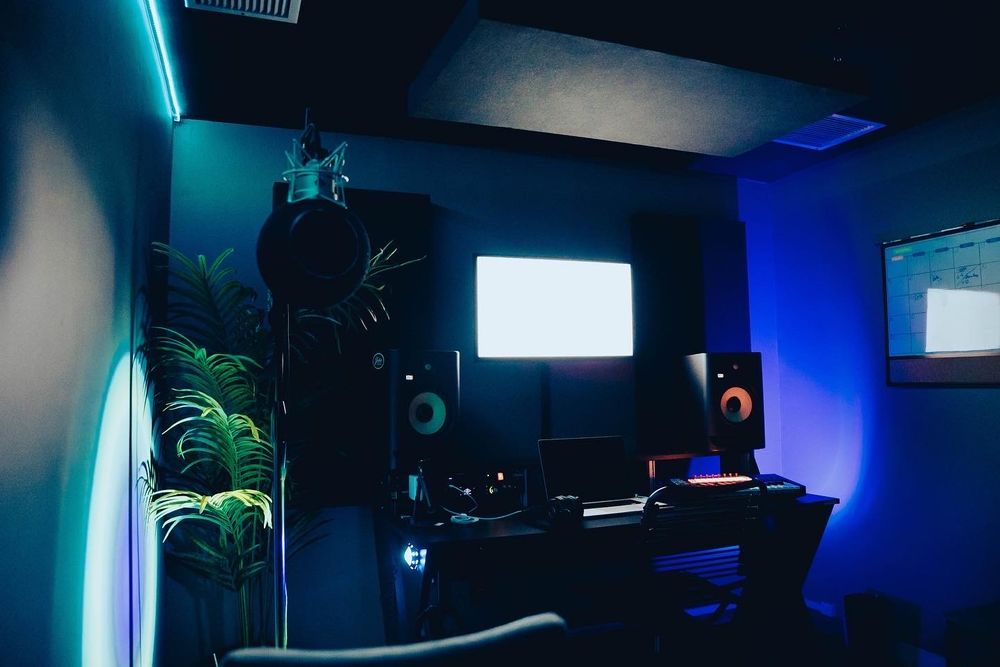 STUDIO EIGHT LA - Updated November 2024 - Burbank, California 91506 ...
