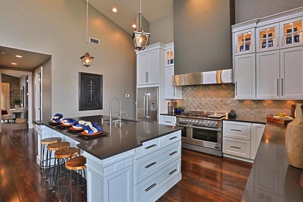 VALIANT HOMES - Updated December 2025 - 43 Photos - 8503 W Clearwater ...