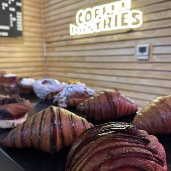 BLACK BOX BAKERY - Updated June 2024 - 262 Photos & 95 Reviews - 5505 W ...