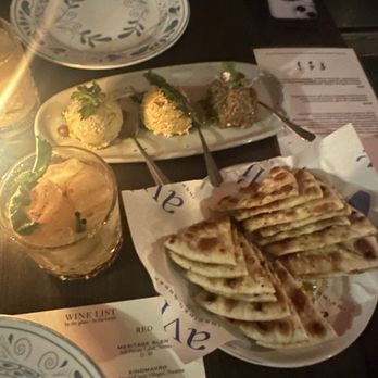 AVLI - Updated April 2025 - 345 Photos & 115 Reviews - 1818 N Hubbard ...