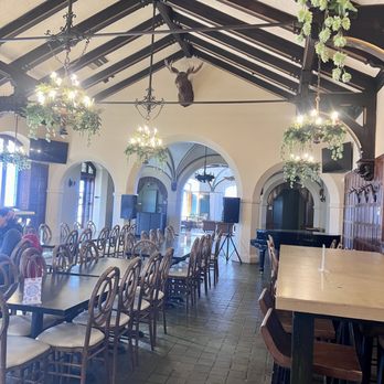 DAS BEVO - Updated March 2025 - 310 Photos & 186 Reviews - 4749 Gravois ...