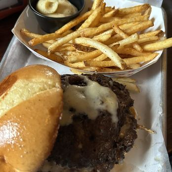 ROYCE - Updated November 2024 - 309 Photos & 218 Reviews - 115 Ridge St ...