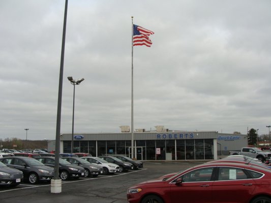 ROBERTS MOTORS - Updated December 2025 - 11 Photos - 4350 N Alby St ...