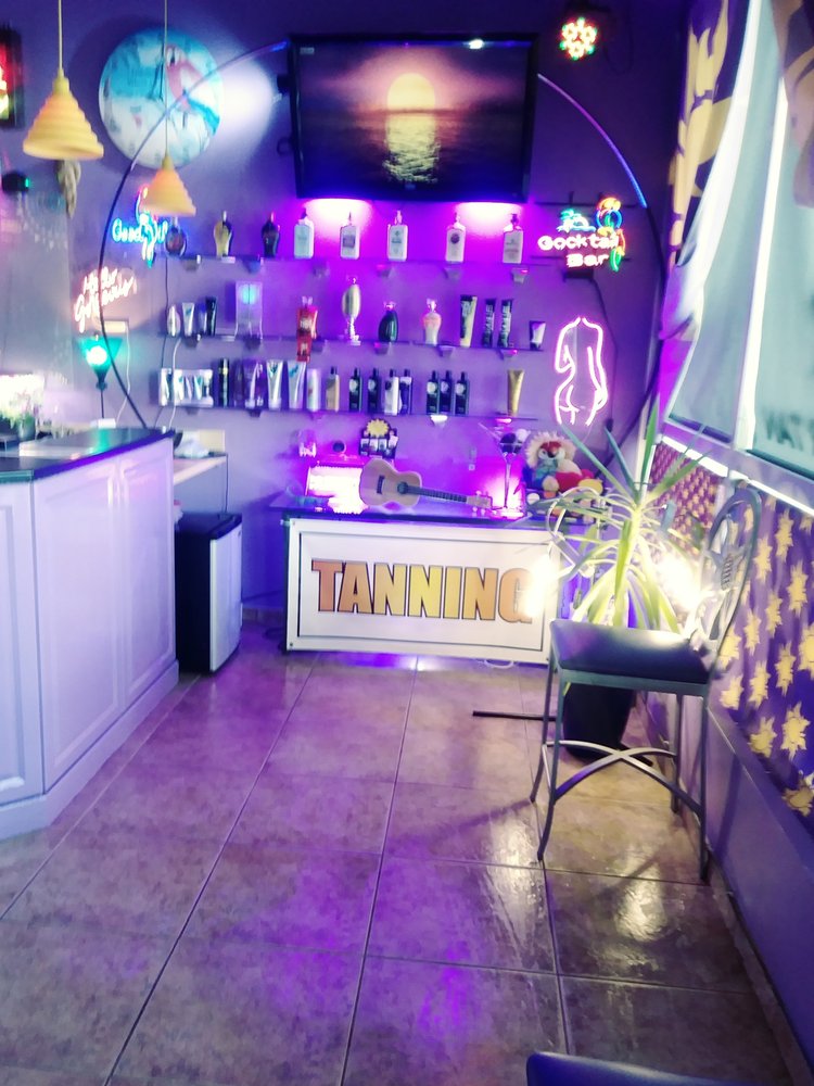 PALM HARBOR TANS - Updated November 2024 - 82 Photos & 10 Reviews ...