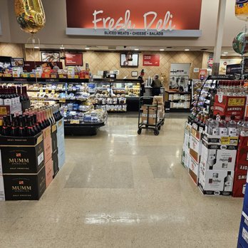 VONS - Updated January 2026 - 214 Photos & 247 Reviews - 301 N Pass Ave ...
