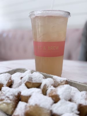 BEIGNETS & BREW - Updated April 2026 - 219 Photos & 77 Reviews - 2079 ...