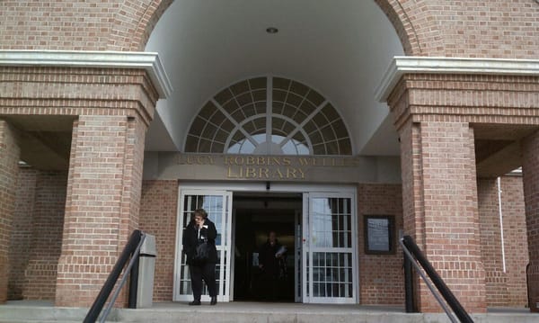 LUCY ROBBINS WELLES LIBRARY - Updated December 2025 - 18 Photos & 15 ...