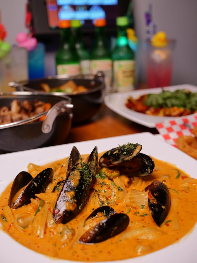 CHI CHI - Updated April 2024 - 175 Photos & 144 Reviews - 610 S Berendo ...