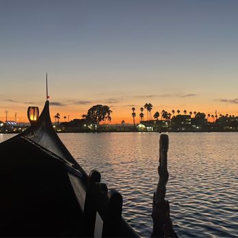 GONDOLA GETAWAY - 674 Photos & 788 Reviews - 5437 E Ocean Blvd, Long ...
