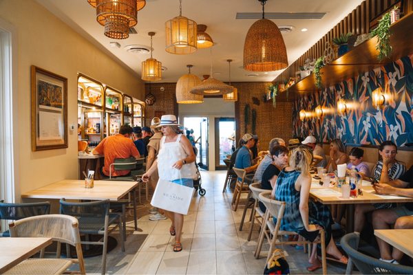 THE DAYTRADER - Updated April 2024 - 90 Photos & 40 Reviews - 2236 E ...